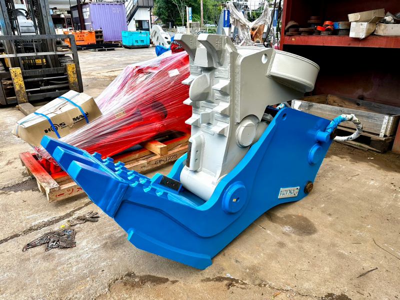 オカダアイヨン 0.45m3用電磁マグ付き小割機 OSC-135A - 中古アタッチメントの満天